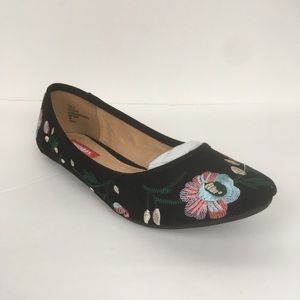 UNIONBAY | Shoes | Floral Embroidered Ballet Flats | Poshmark